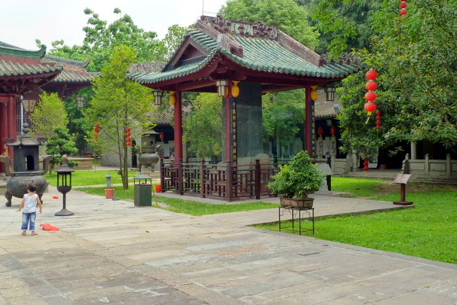 Guangdong Travel Guide: South Sea God Temple