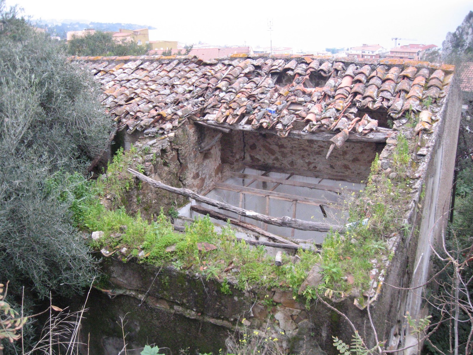 The Antonine Itineraries: The Abbey of Thelema, Sicily