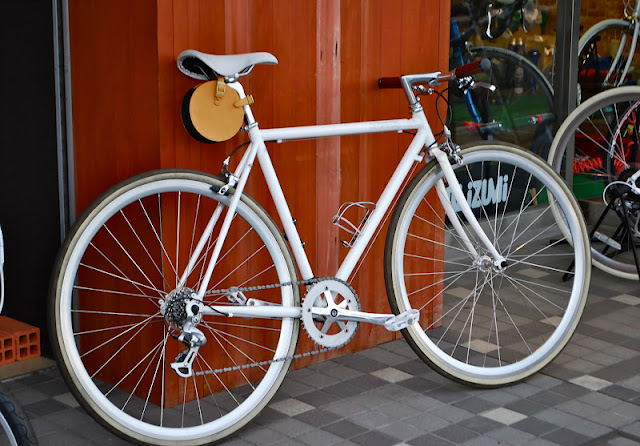 CYCLE GARAGE KCS: FUJI STRATOS とってもお洒落なカスタマイズ