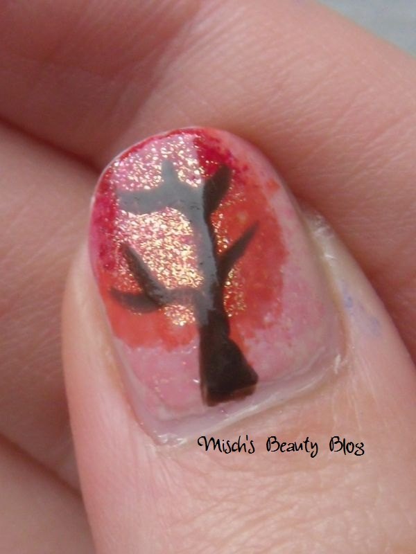 Misch's Beauty Blog: NOTD October 15th: Fall Tree Nail Art