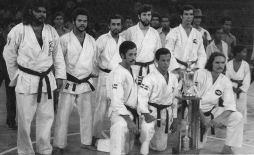 Por Juan Hiraldo: Los Primeros 12 Cintas Negras de Okinawa Kenpo Karate ...