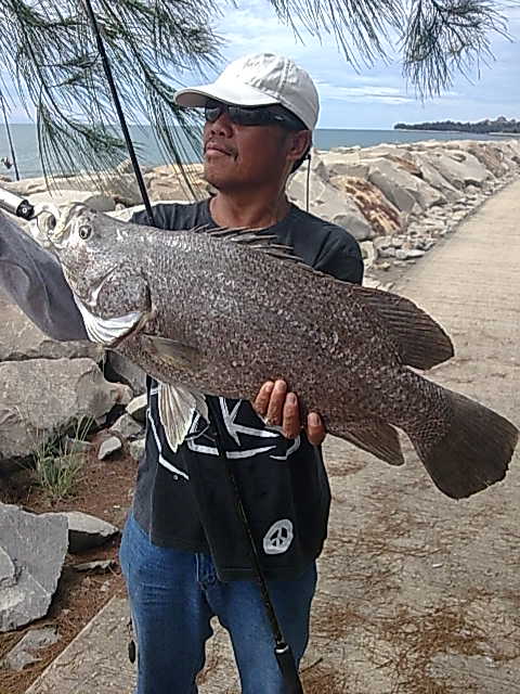 Selunsong Team Anglerz: PELAYAK, PARI DAN IKAN....? LAST2 MINIT @ JPMC