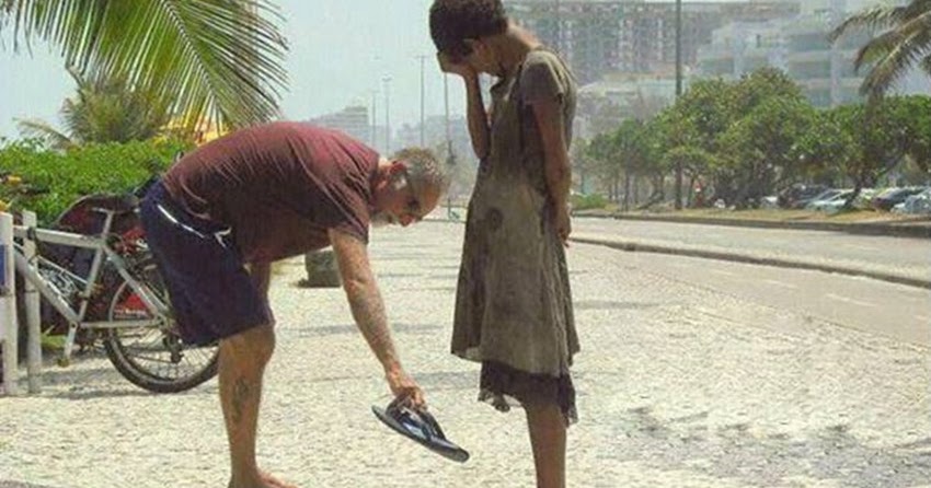 Pedir Com Instância E Humildade Rogar - EDUCA