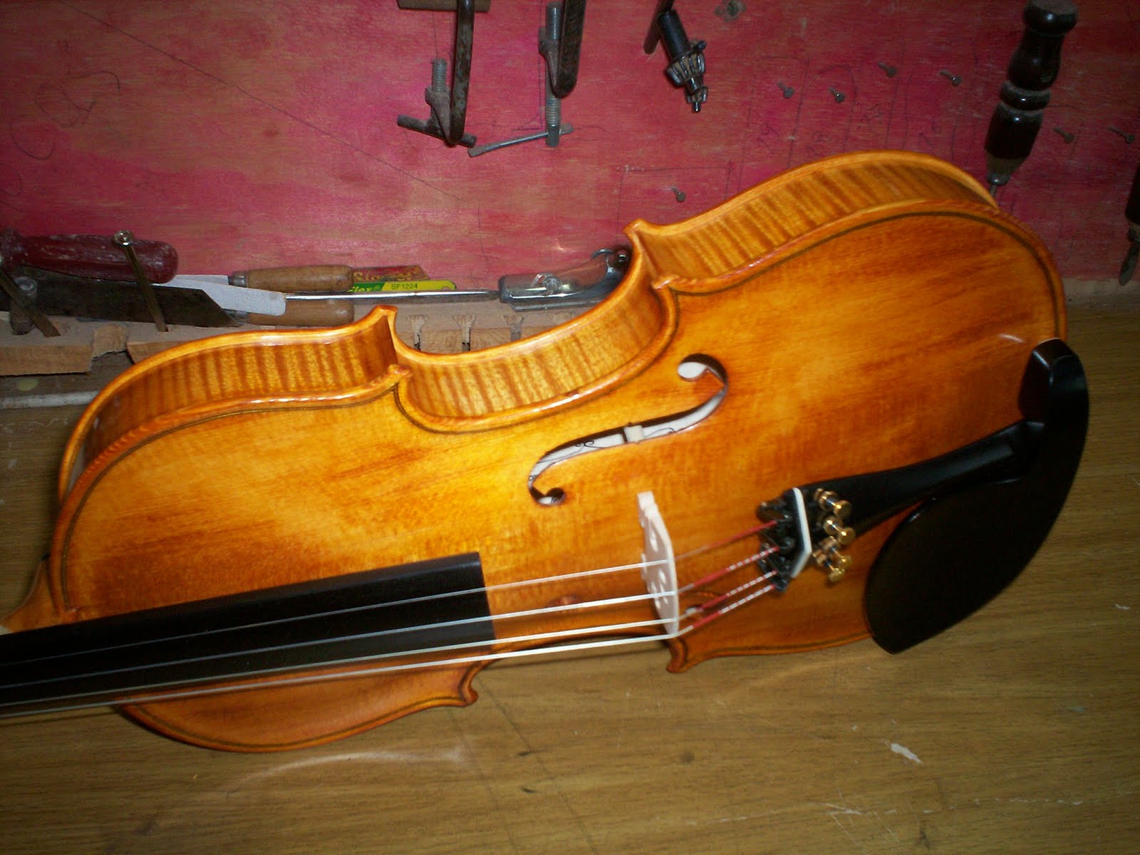 Eliel Marcos - Luthier: Violino