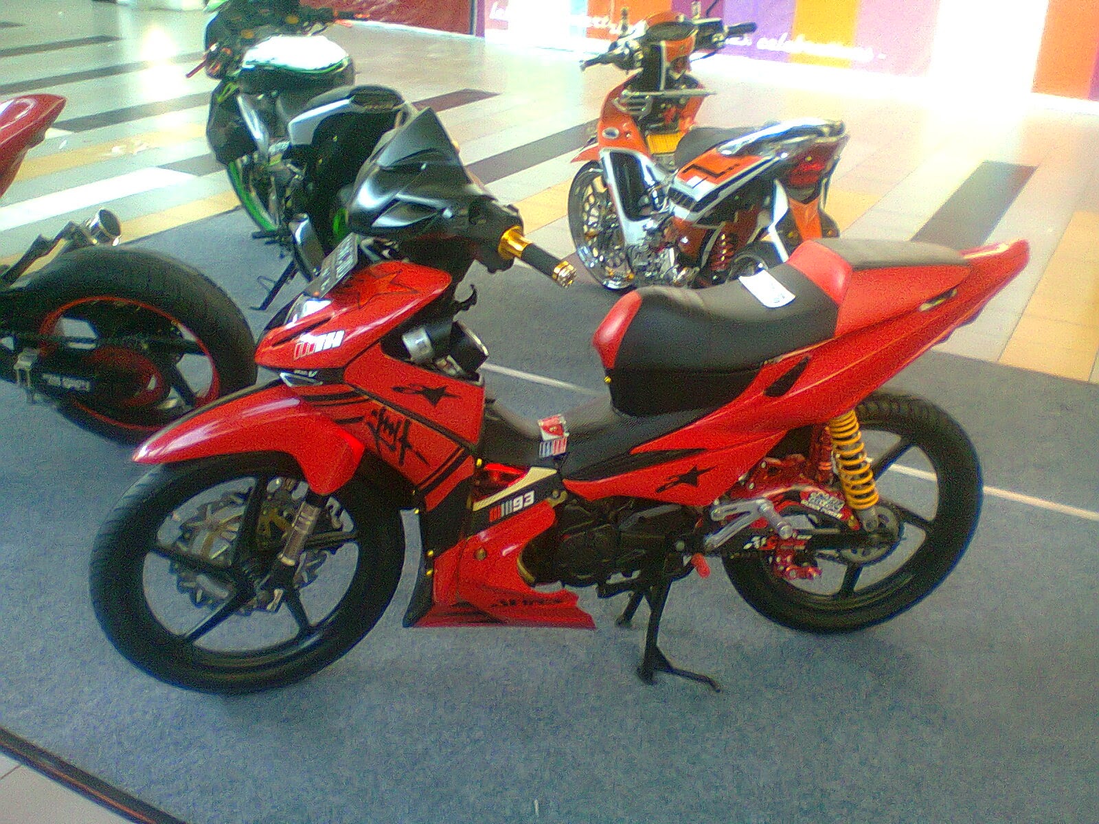 DINO Revo: Modifikasi Absolute Revo ( Honda Otocontest Surabaya 2 -11 ...