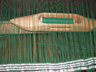 Weaving Basics, Step 3: Weaving | Beth's Bobbins