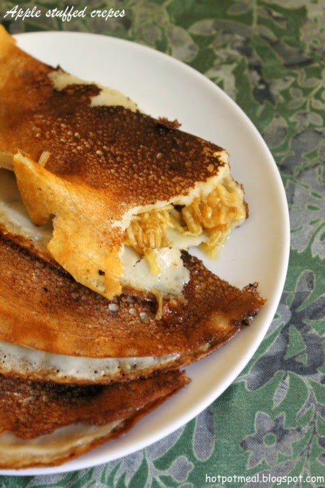 Hot pot cooking: Apple stuffed crepes