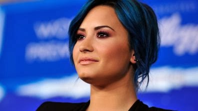 Demi Lovato Blue Hair | Celebrity Magazine
