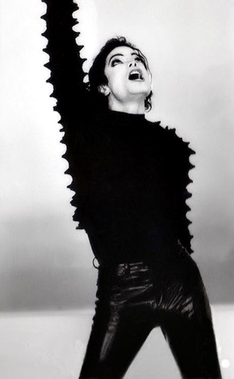 Cartas para Michael: As imagens do vídeo ''Scream'' (01)