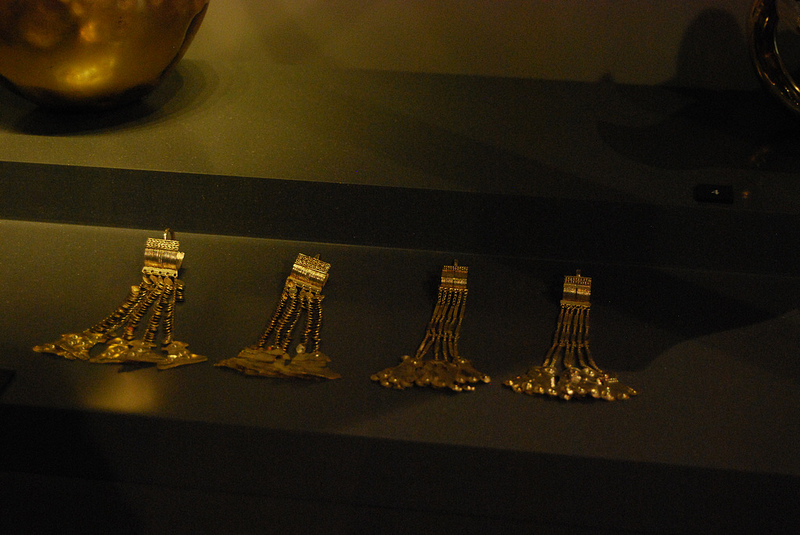 Realms Of Gold The Novel: Gold of Troy, Priam's Treasure - Ear Pendants