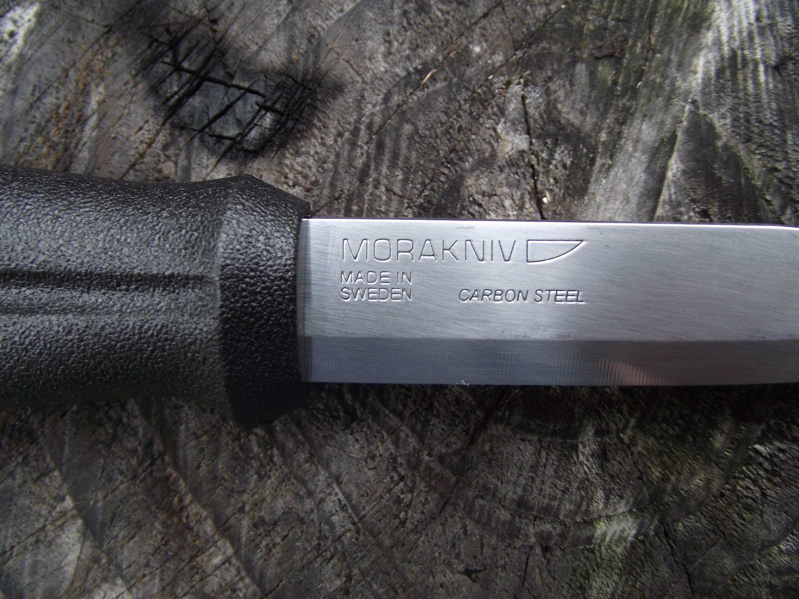 BUZZARD BUSHCRAFT: MORA 510 Back in Black