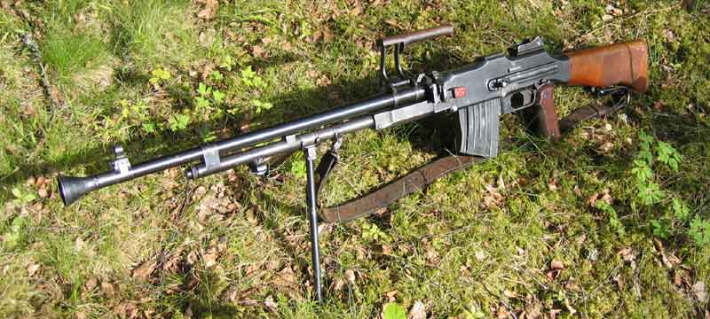 welcome to the world of weapons: Kg m/40 light machine gun