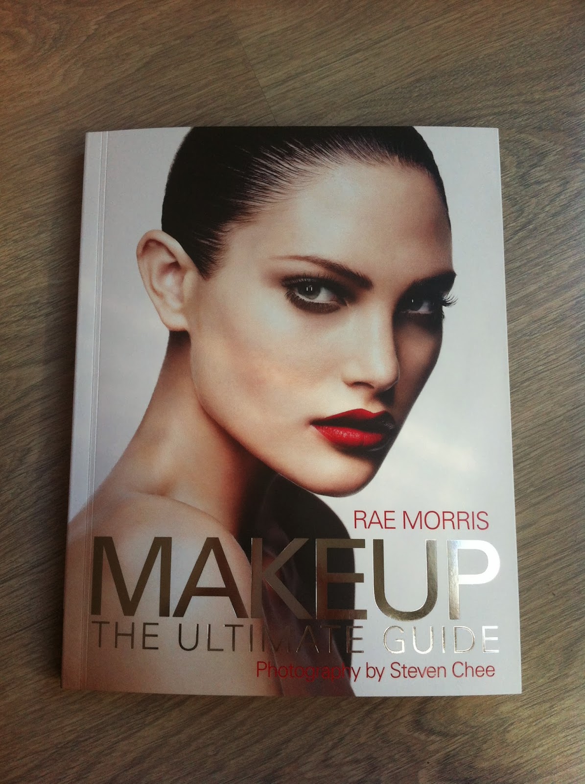 Libro Makeup the ultimate Guide