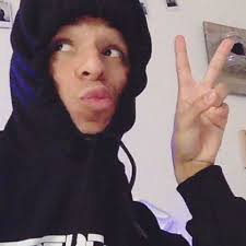 Issa Twaimz, Larray and Shane-Halowissa/1st place/Lol: Issa Twaimz ...