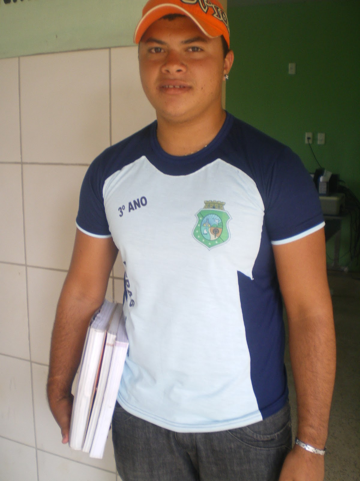 EEFM Miguel Saraiva Pinheiro: FARDAMENTO ESCOLAR