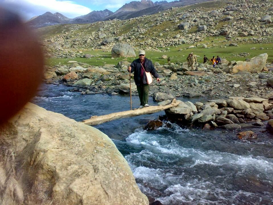 THE BITTER TRUTH: MORE PHOTOGRAPHS OF HARMUKH GANGBAL YATRA2013