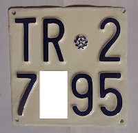 Filetti Moto d'Epoca: Targhe Restaurate e Storia