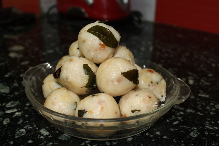 Kozhukattai / Kolukattai Recipe / Savoury Spiced Up Rice Balls - Ganesh ...