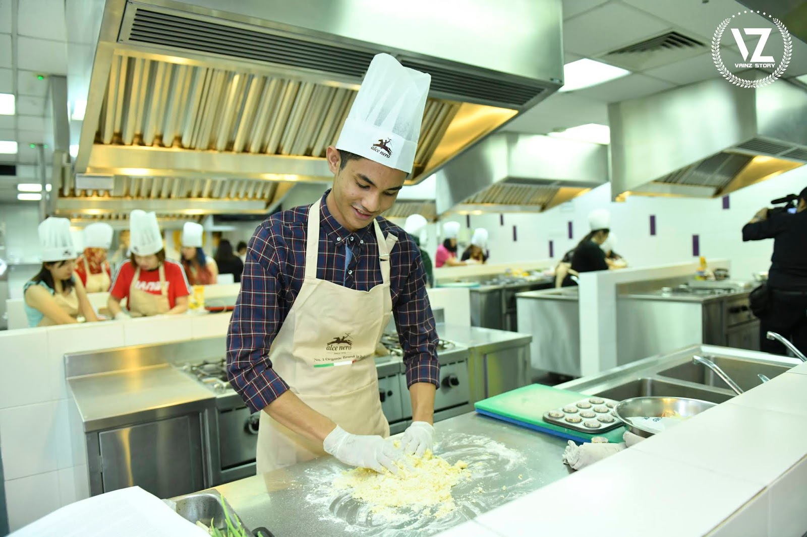 COOKING RIGHT, LOOKING GOOD IN 2019! - vainz story