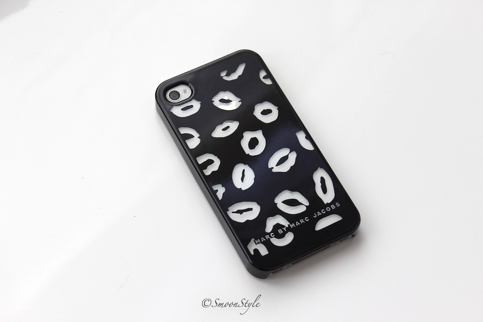 Kiss Kiss Phone | SMOONSTYLE