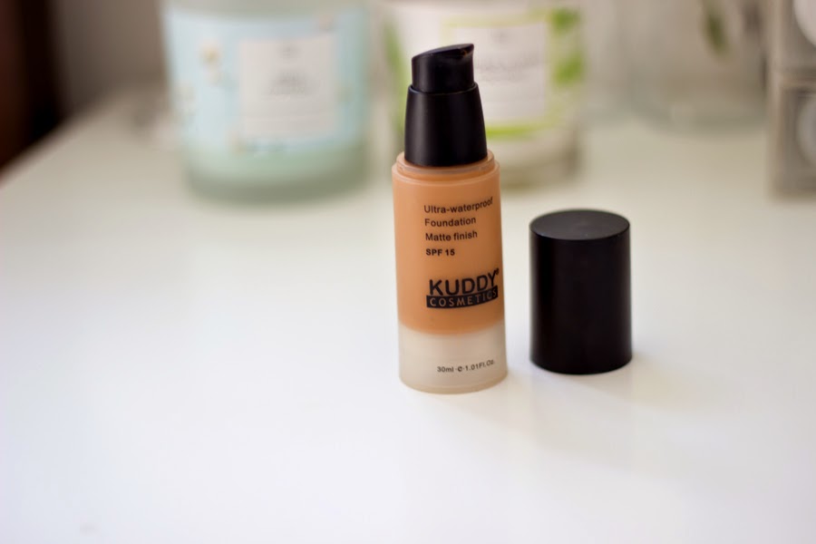 FashStyleLiv: Kuddy Cosmetics Ultra Waterproof Matte Foundation Review