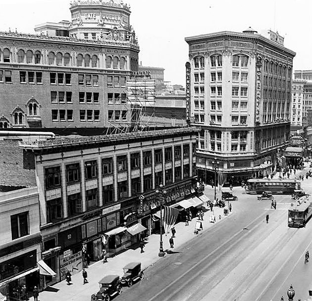 San Francisco Theatres: The Warfield Theatre: history + exterior views