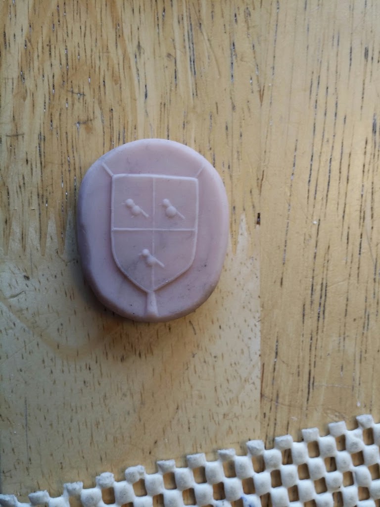 Ercc Glaison: Pewter Casting Heraldic Token Completed