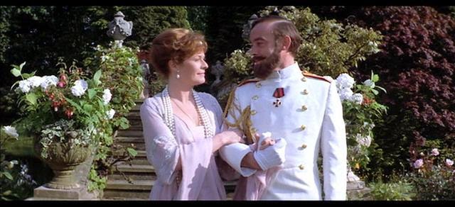 Chroniques du Cinéphile Stakhanoviste: Nicolas et Alexandra - Nicholas ...