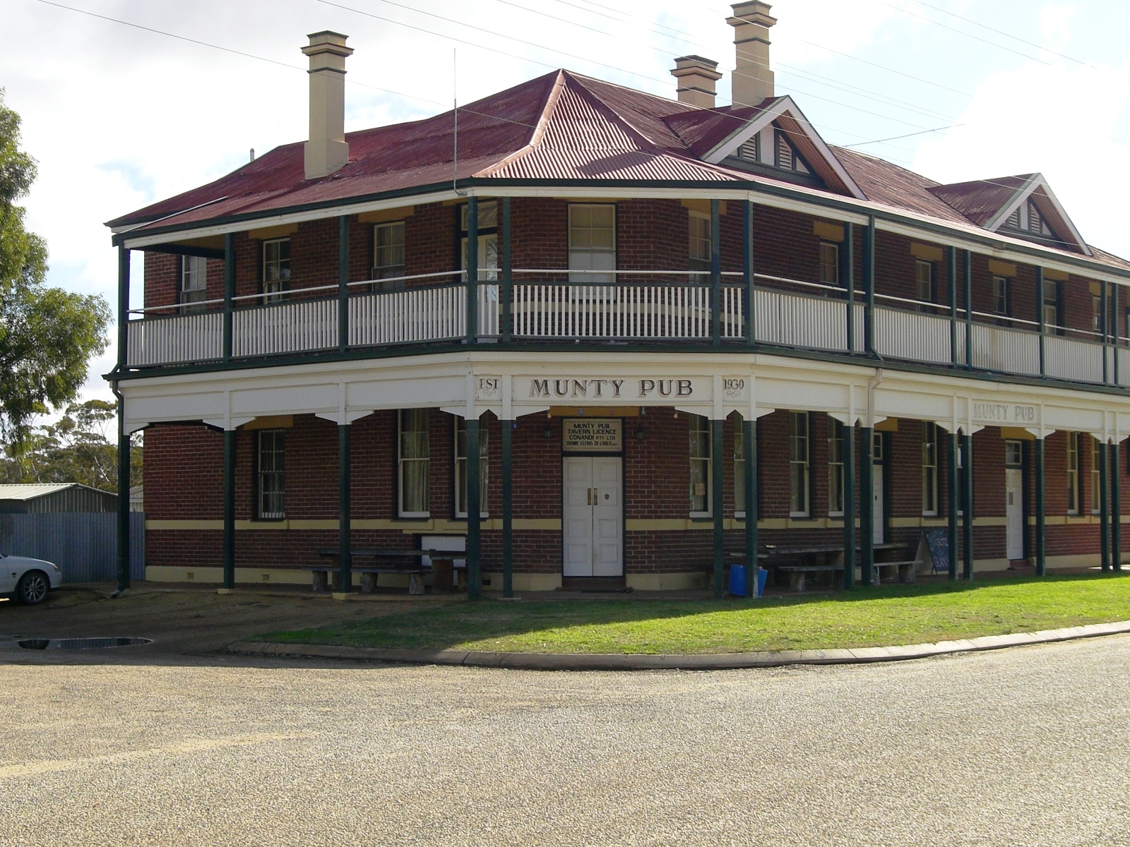 Crawf and Sue On the Move: Still heading inland