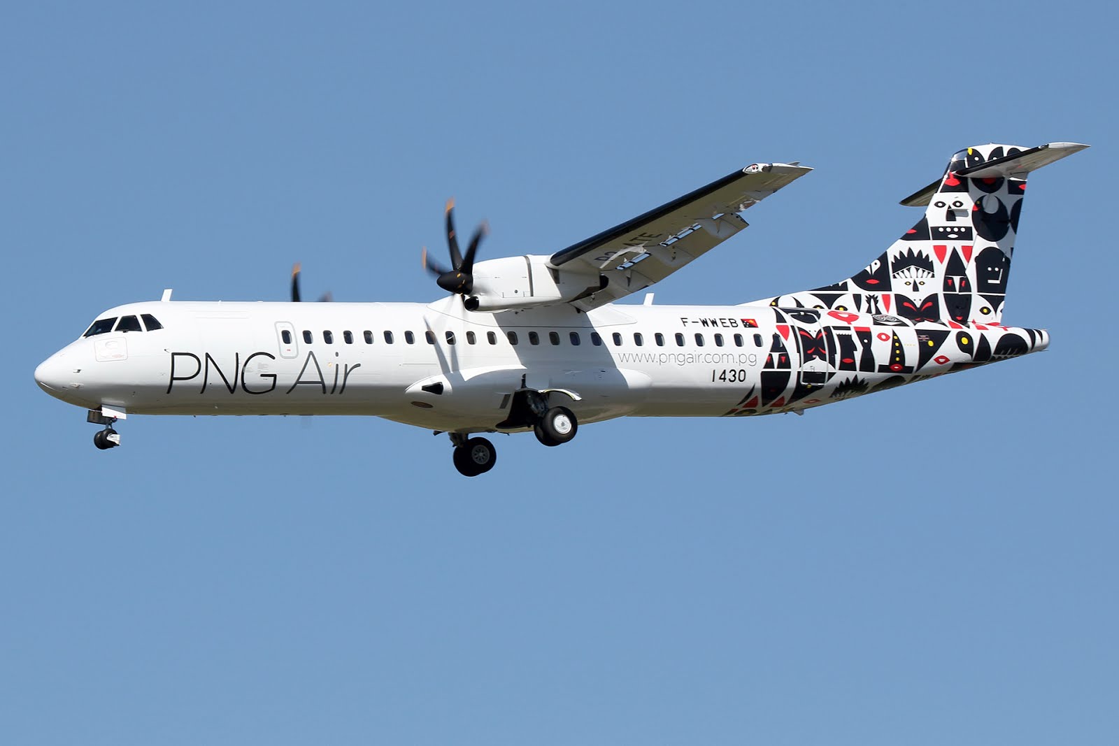 Flyingphotos Magazine News: PNG AIR - ATR-72-600 - F-WWEB