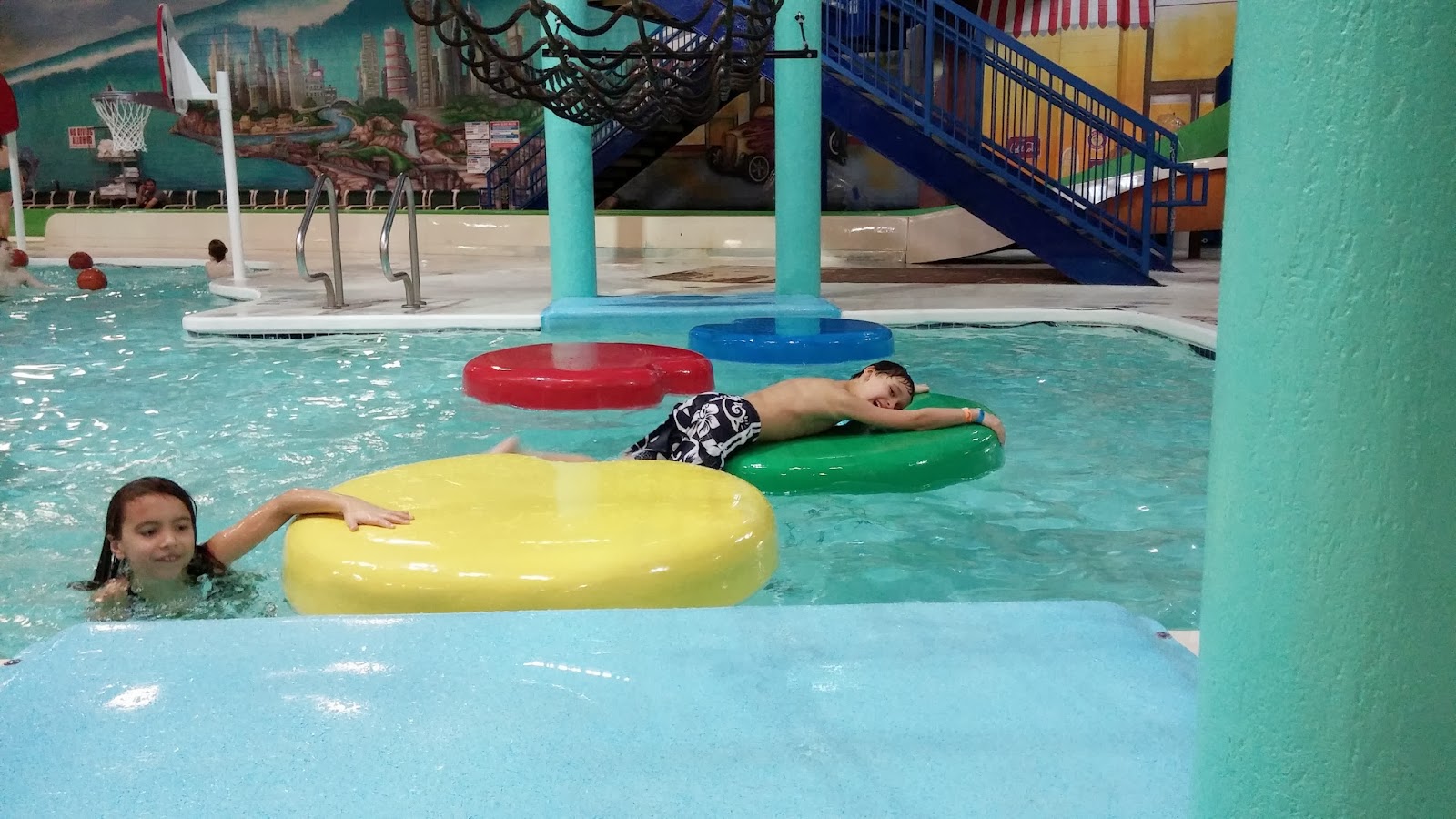 Gust Gab: Metropolis Resort Chaos Waterpark #Staycation