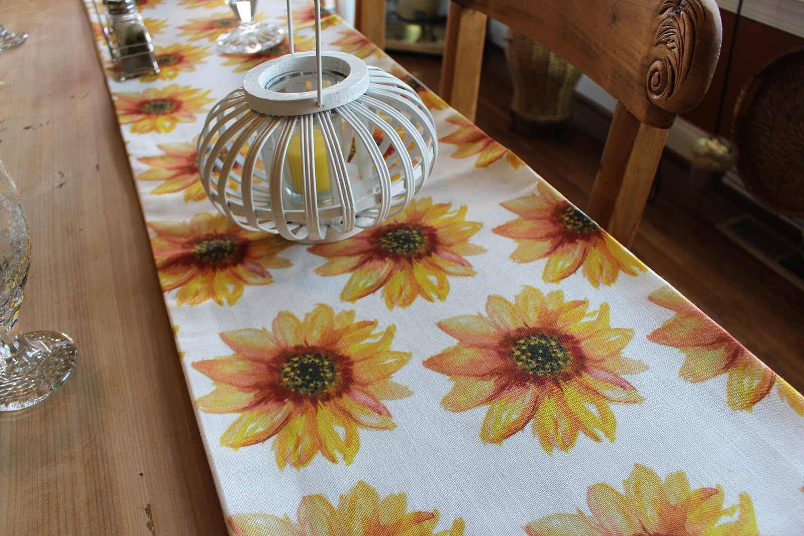 Designs by Pinky: Sunflowers for the Table!