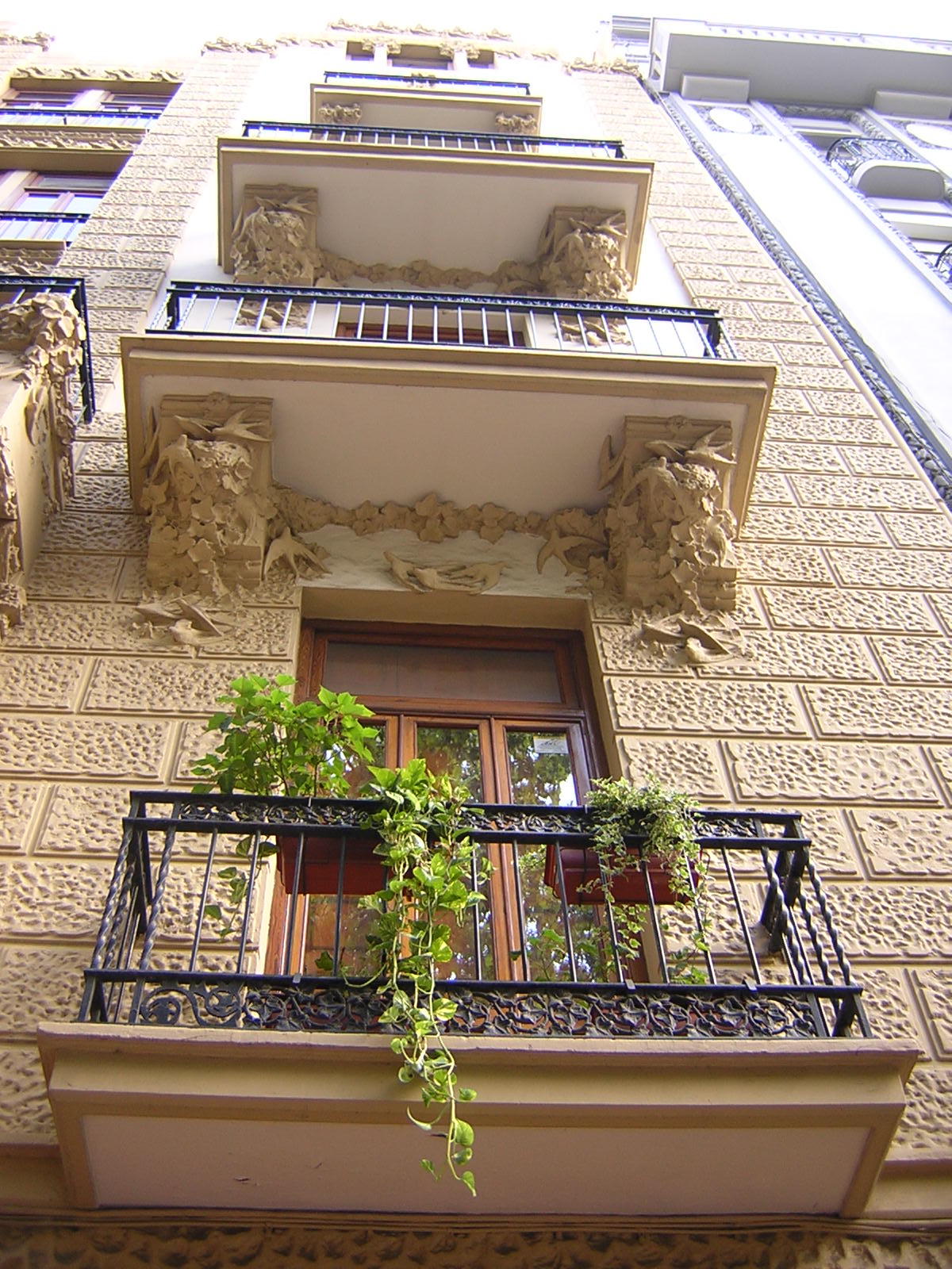ARQUITECTURA MODERNISTA A VALÈNCIA: Casa Pons (casa de les orenetes)
