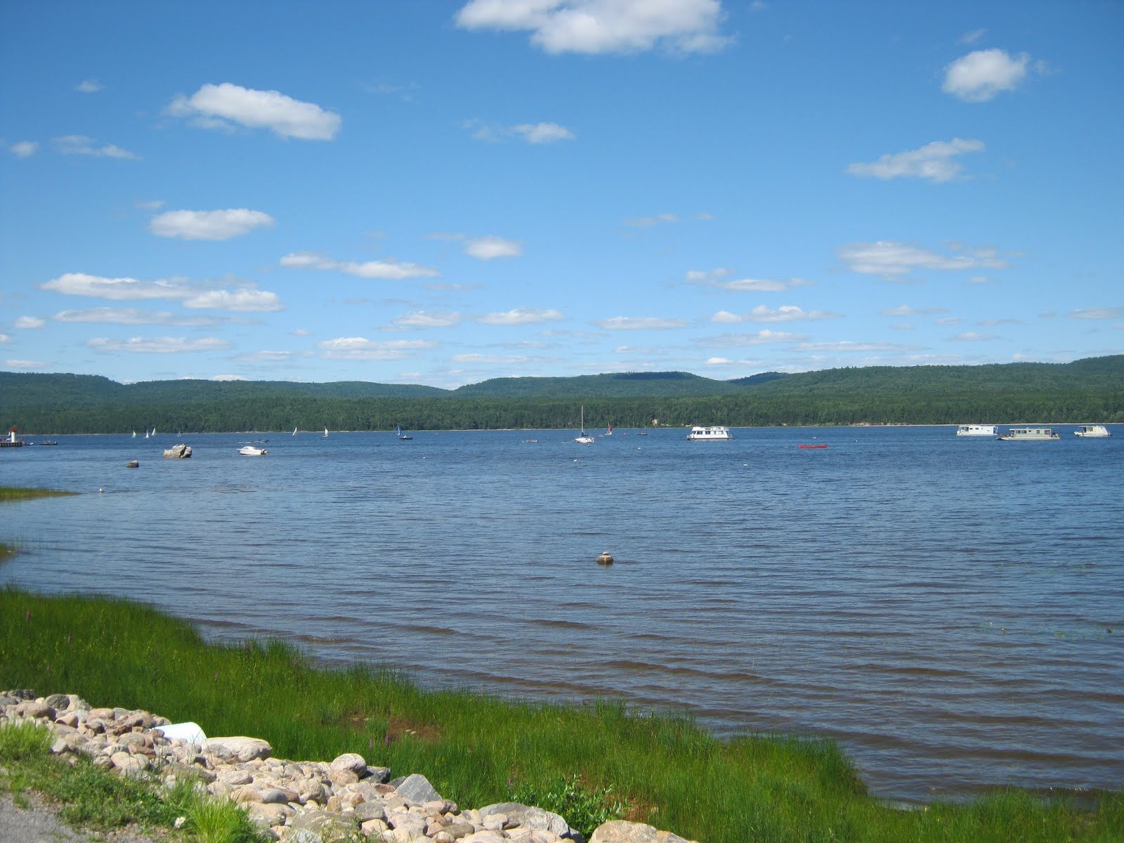ziniania's corner: Beautiful Ottawa River (in Deep River, Ontario)