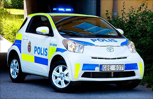 Biltester: Toyota iQ - Sveriges minsta polisbil