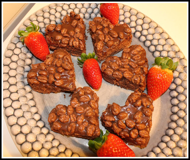 Linda´s Goda: Chokladkaka med kinapuffstopping