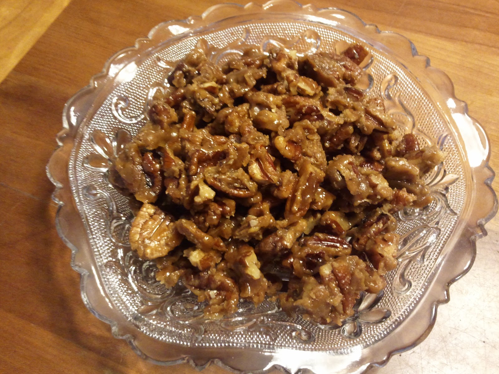 Chez Helene Cookbook: Candied Pecans