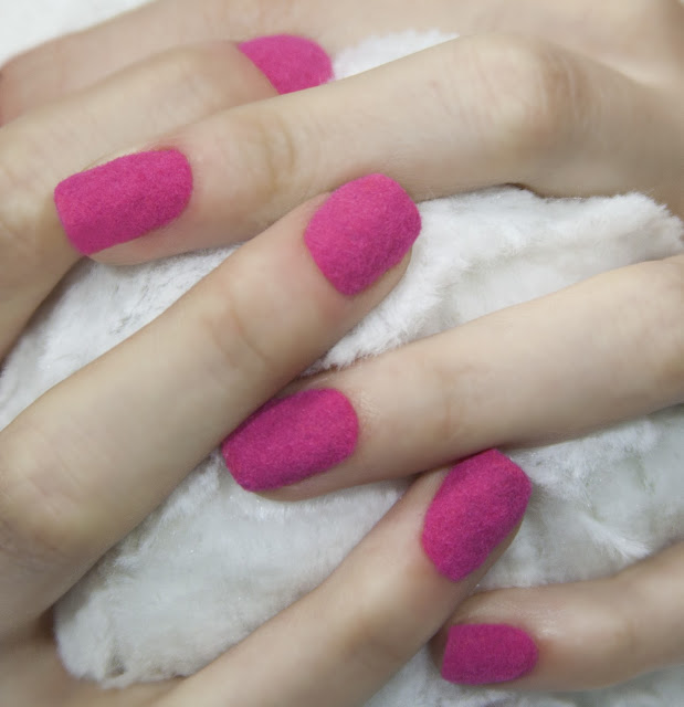 RaelMENTE: MUA presenta: Fur-Effect Nail Art...