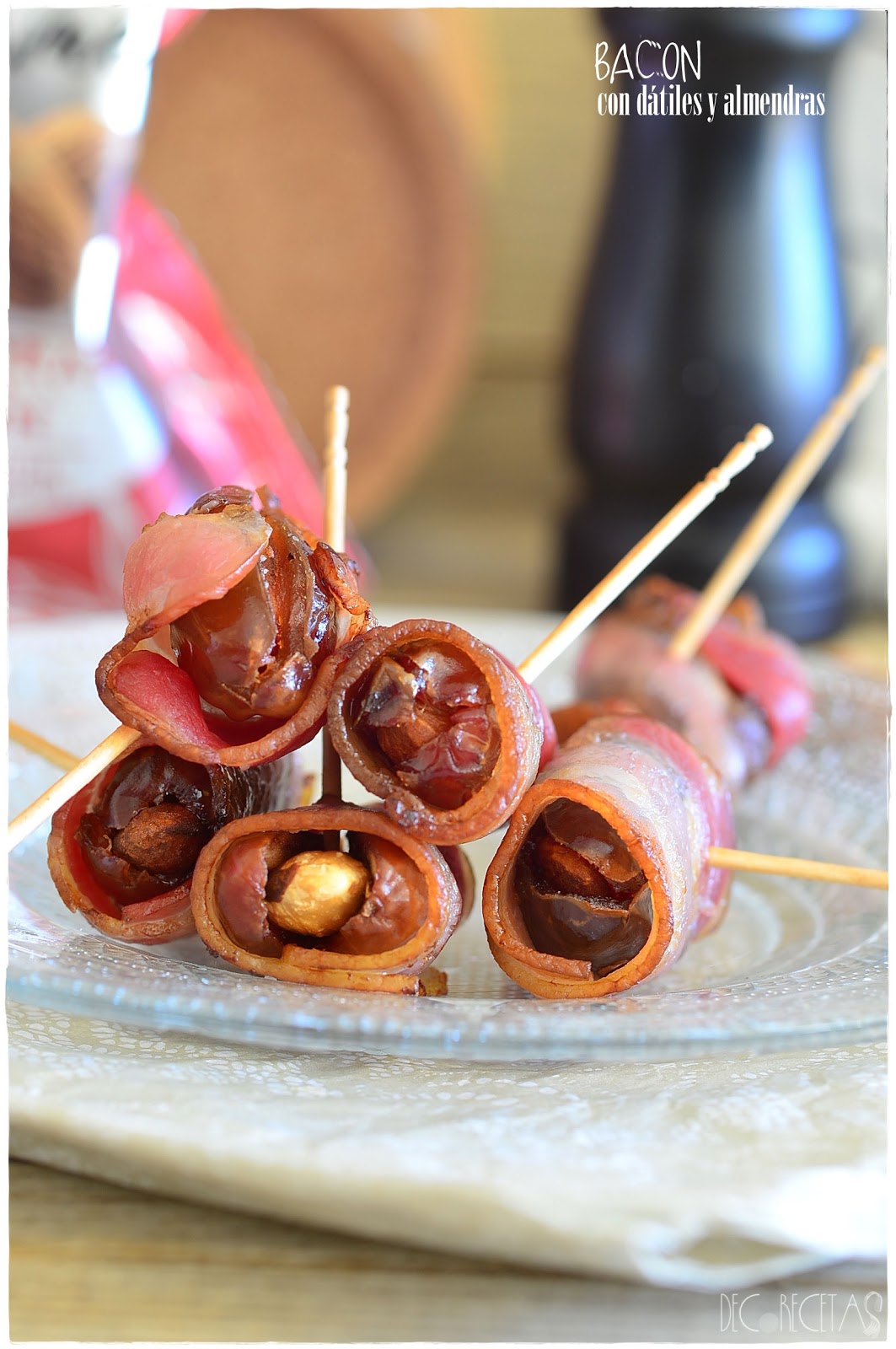 Bacon con dátiles y almendras | DECORECETAS