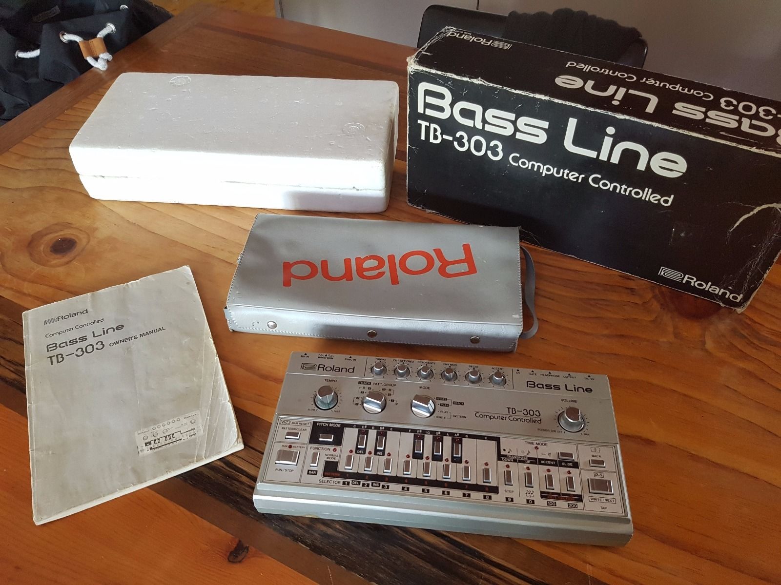 MATRIXSYNTH: Roland TB-303 w/ Original Box & Case