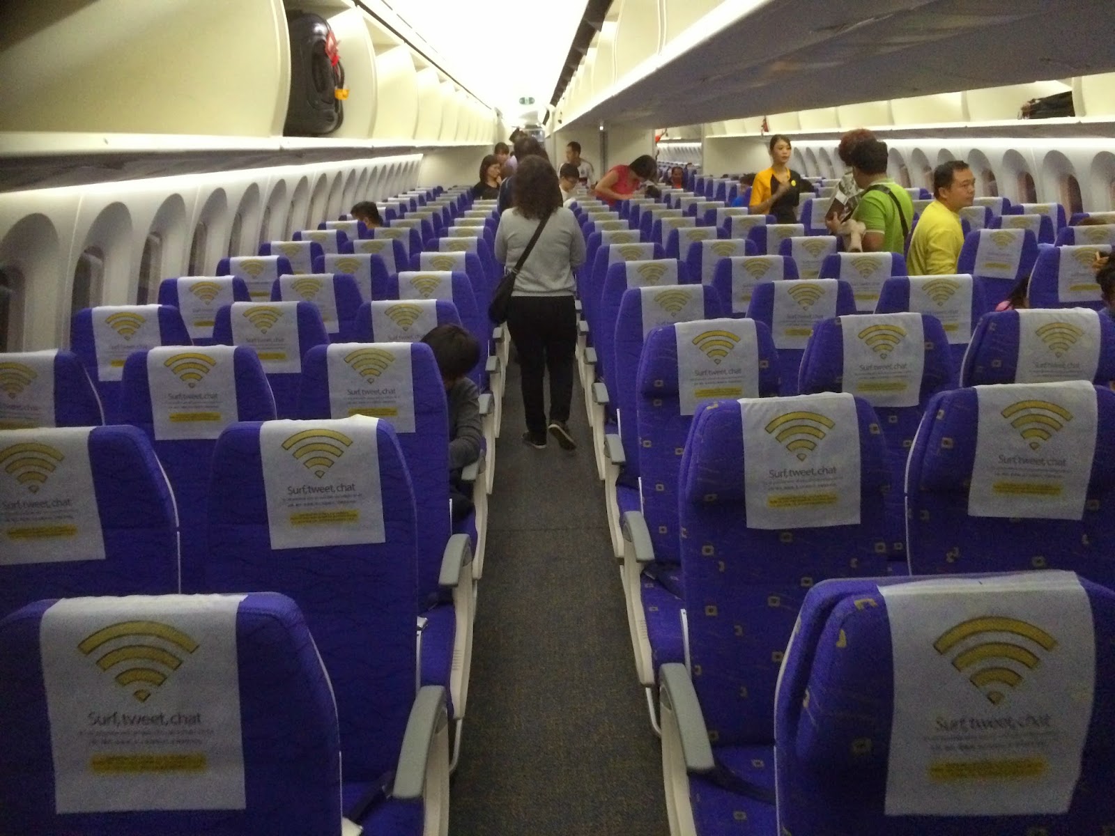 Charles Ryan's Flying Adventure: Scooting off on the Boeing 787-9 ...