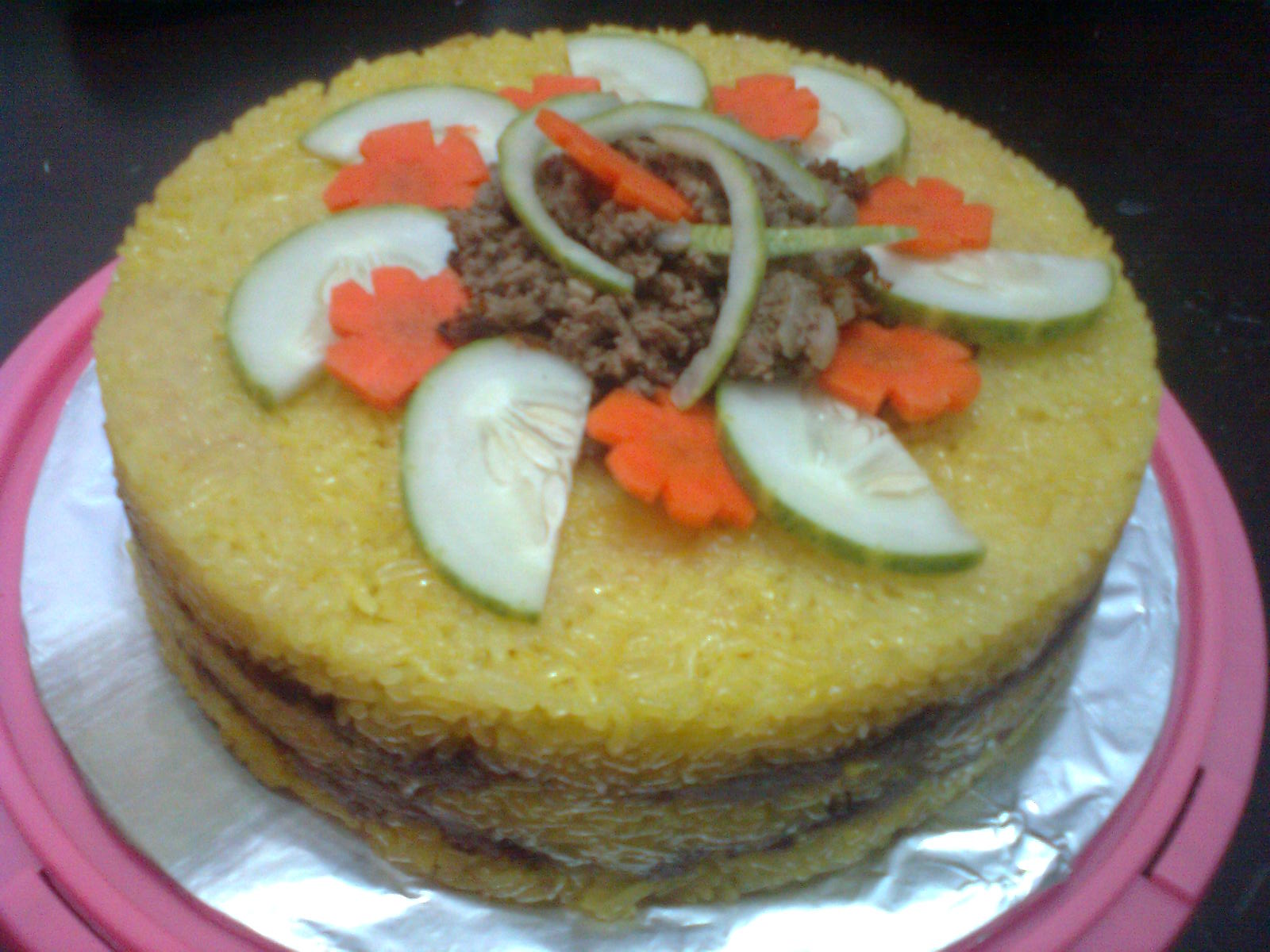 Kek Potong Dlm Dulang Kuning