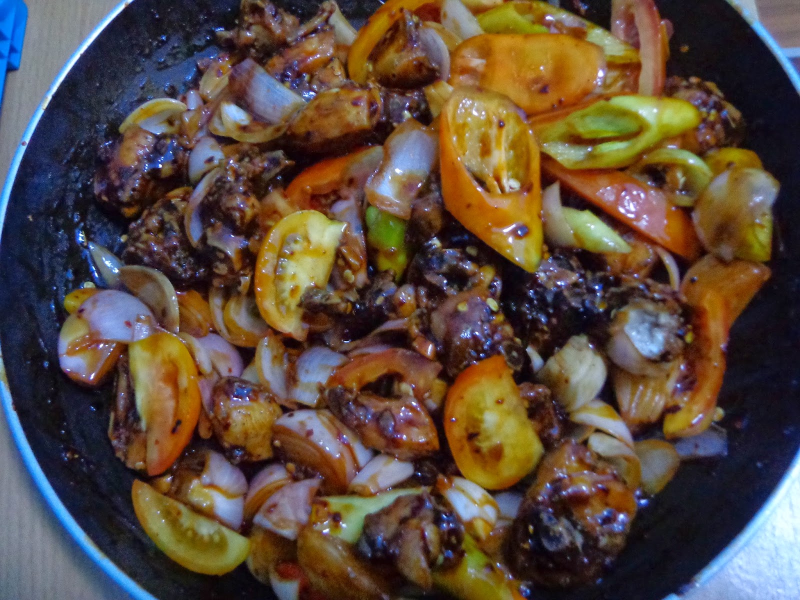 nirmani's lanka kitchen: devilled chicken (sri lankan style)