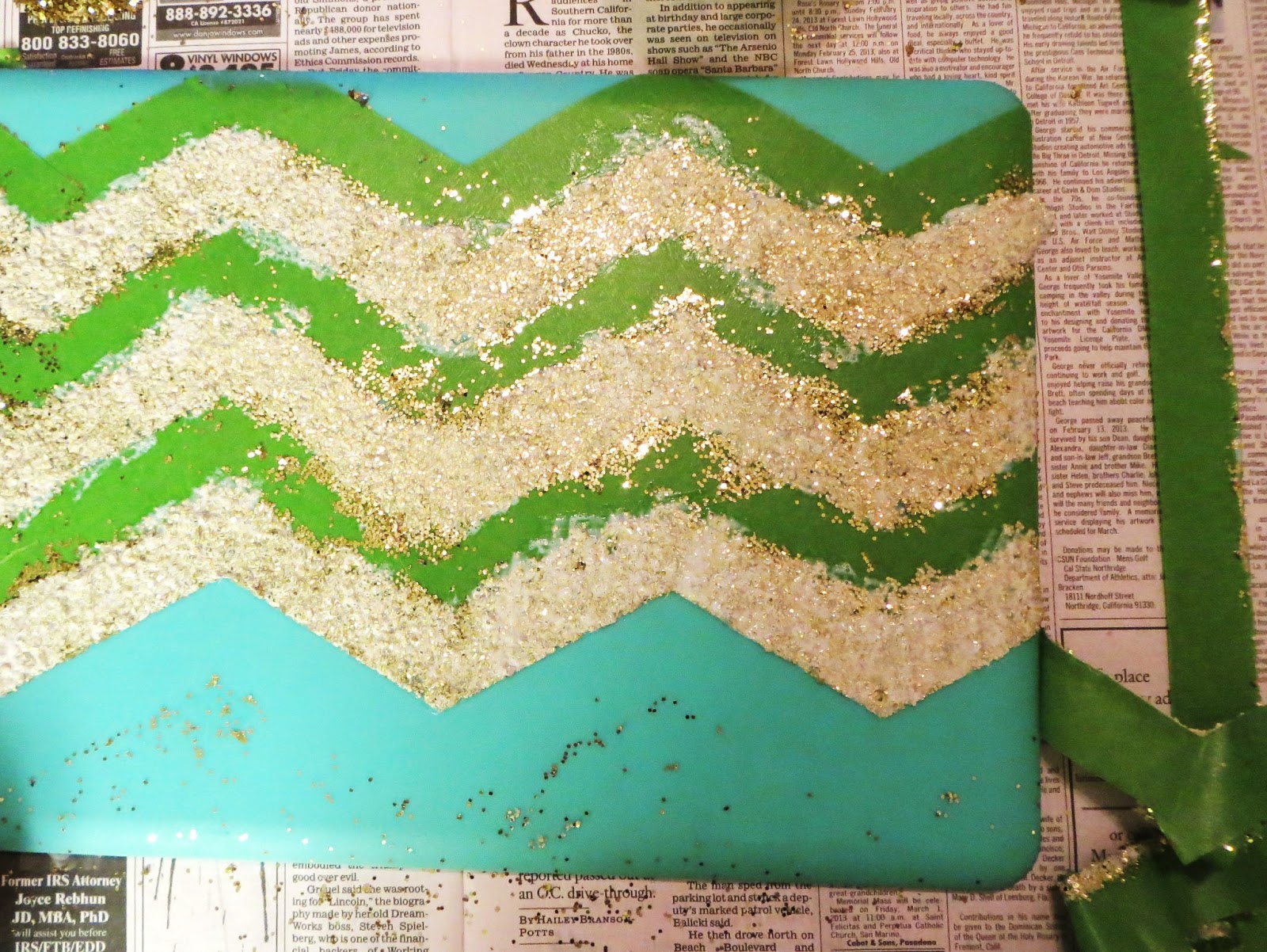 simply inter nos: DIY | GLITTERED CHEVRON LAPTOP COVER