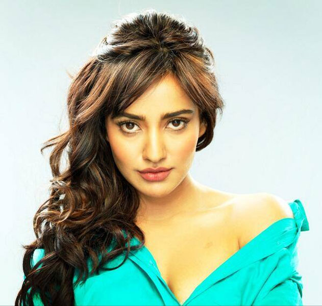 Neha Sharma Wiki, Biography, Dob, Age, Height, Weight, Affairs and More