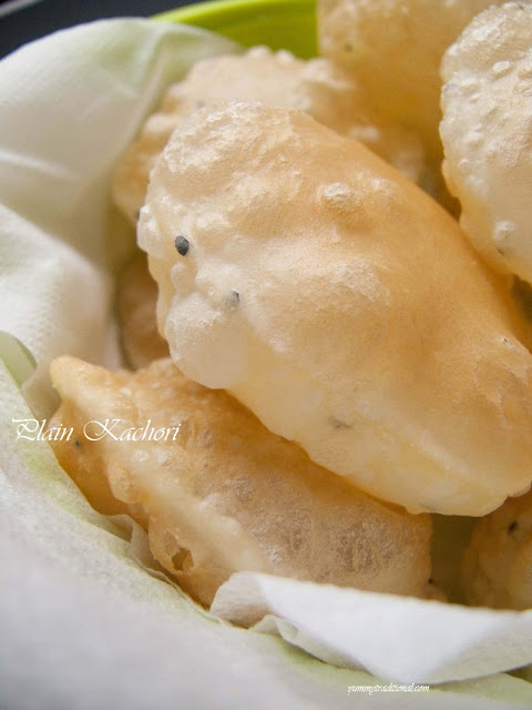 Plain Kachori Recipe - Yummy Traditional