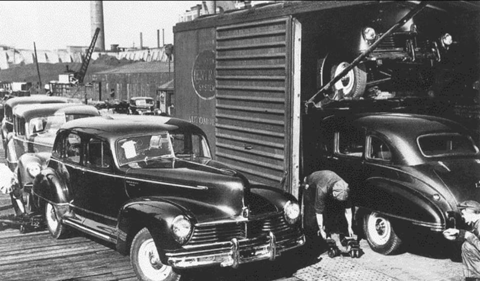 Industrial History: Carrying Automobiles in Boxcars