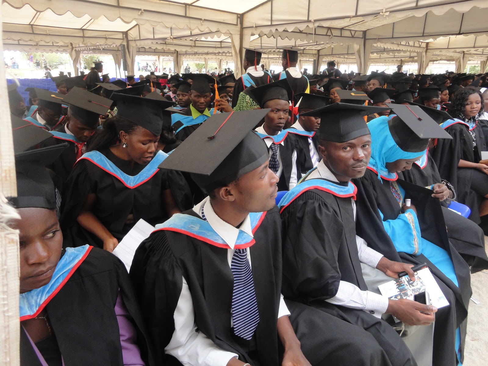 TAIYODEO: PICHA ZA MATUKIO MBALIMBALI YA GRADUATION YA UDOM NOV 21 2012