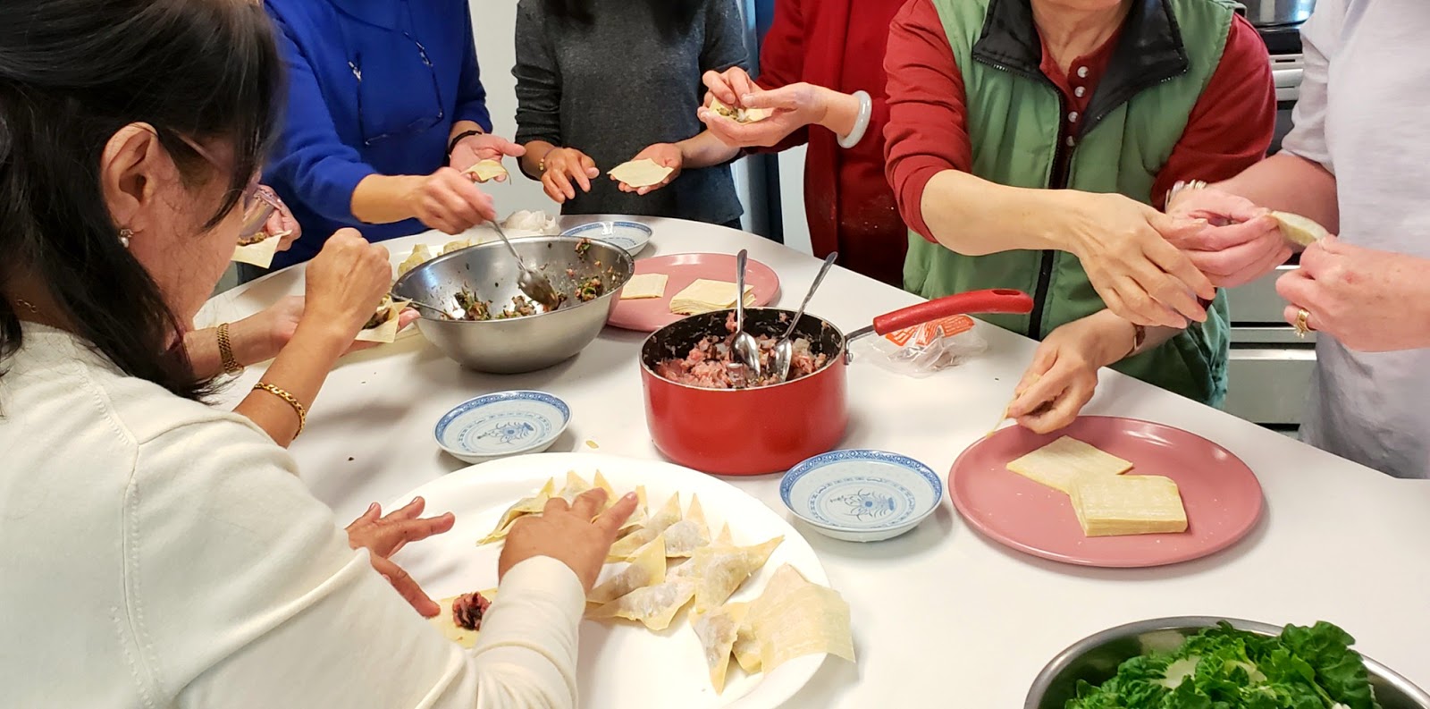 Susan's Savour-It!: Wontons and Sui Gow Dumplings...