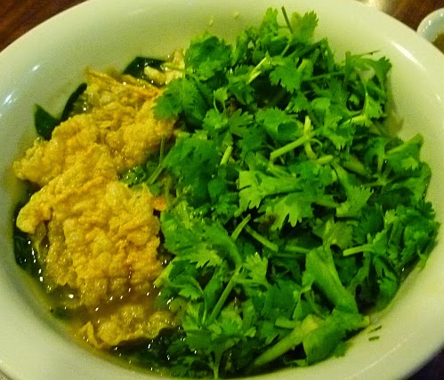 (Eat to Live) or (Live to Eat): Hakka Pounded Tea Pan Mee